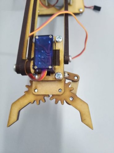 Brazo Robotico Ensamblado Madera MDF 4 Servos Sg90 4 Dof Grados ...